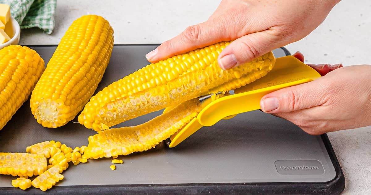 Dreamfarm Corpeel - No-Mess Corn on the Cob Peeler | The Green Head
