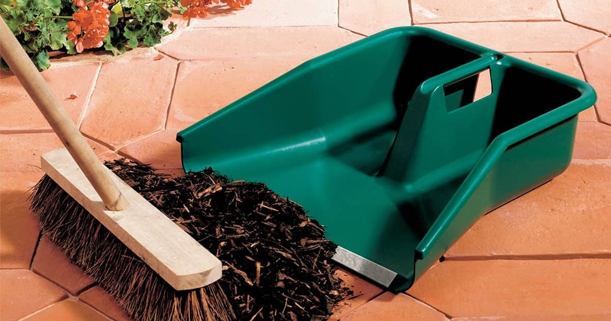 Garland Jumbo Tidy Pan - The Ultimate Outdoor Dustpan | The Green Head