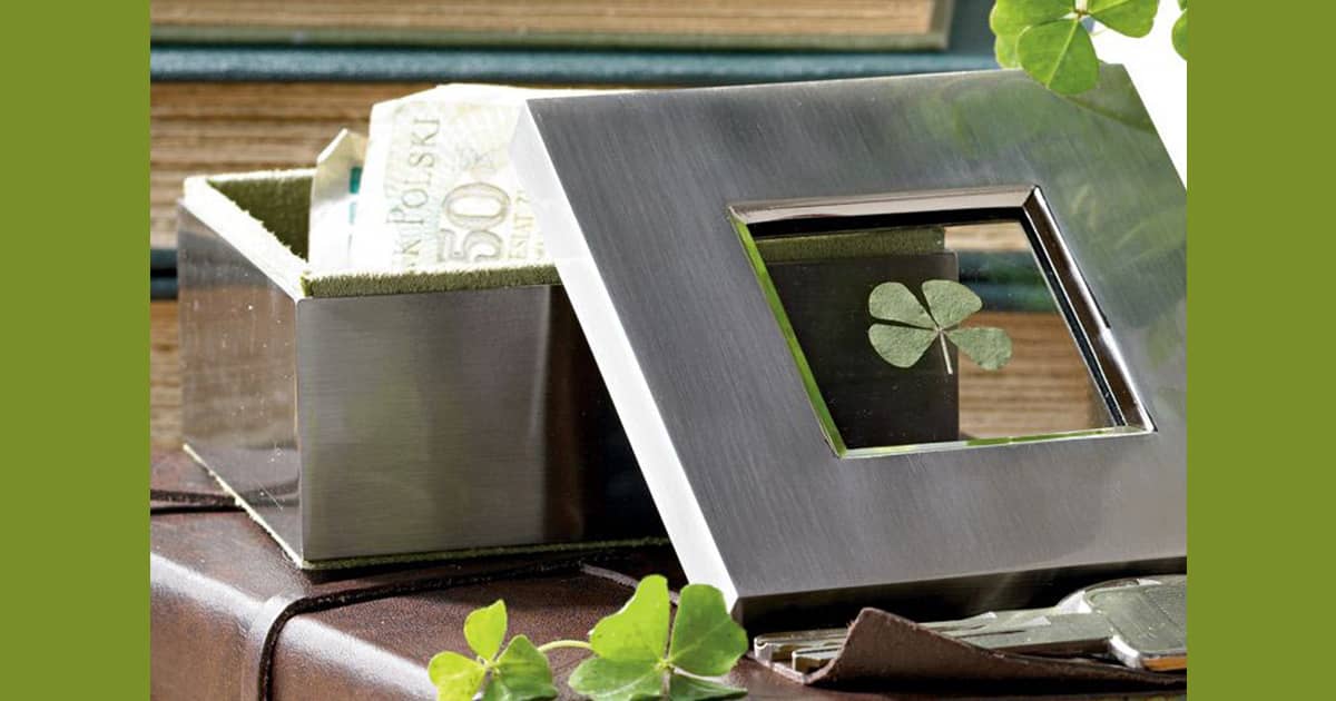 Good Luck Four-Leaf Clover Box | The Green Head