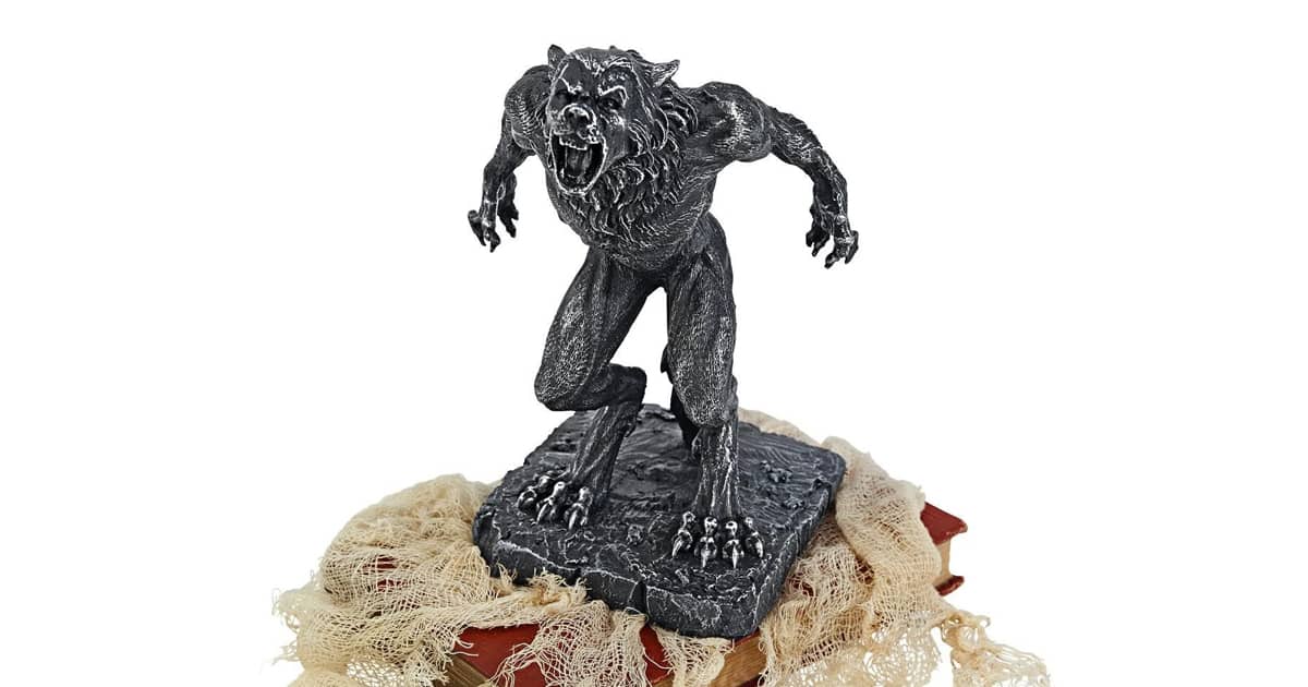 Howl of the Werewolf Statue | The Green Head