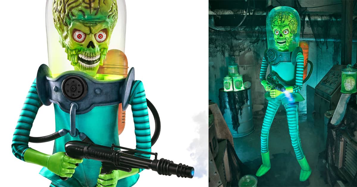 Lifesize Mars Attacks Martian Warrior Animatronic Statue | The Green Head