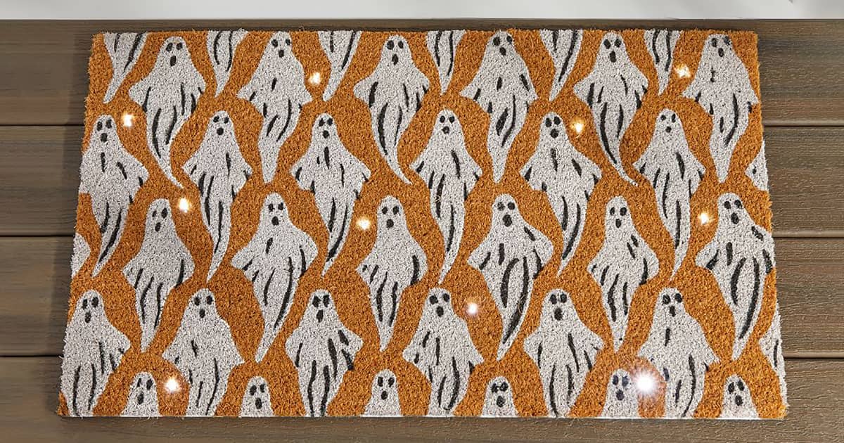 Light Up Ghost Doormat | The Green Head