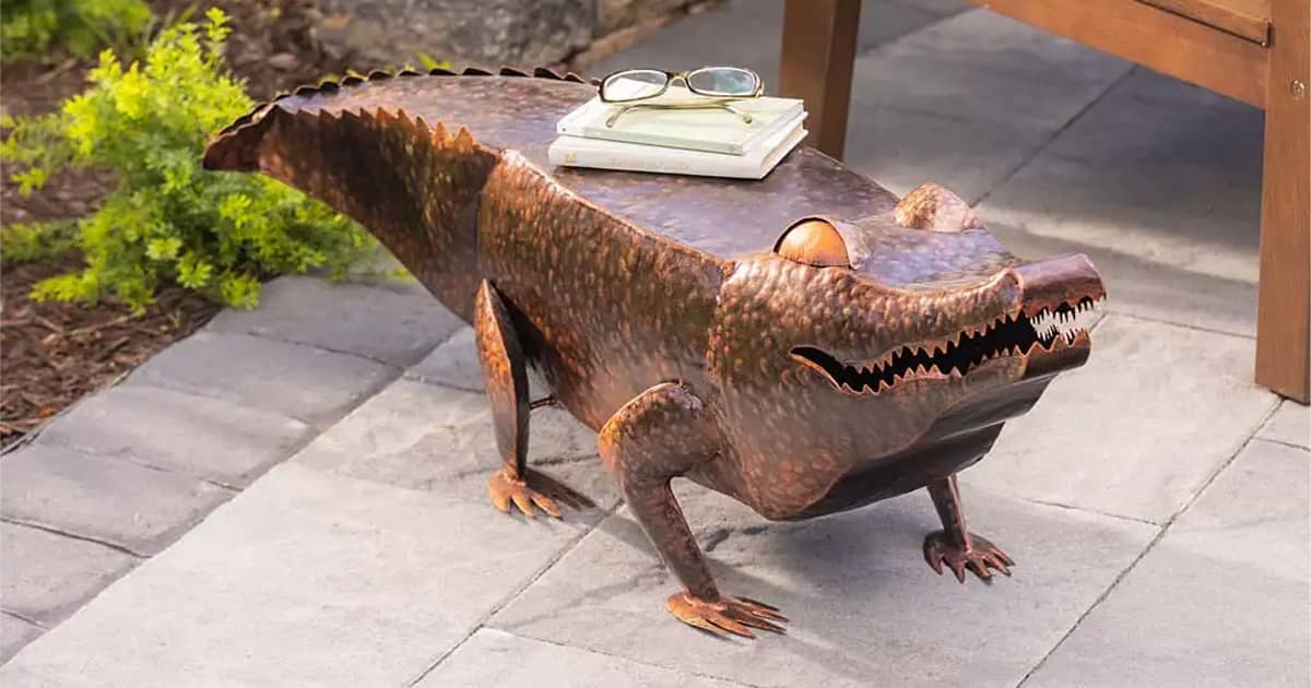 Metal Alligator Side Table | The Green Head