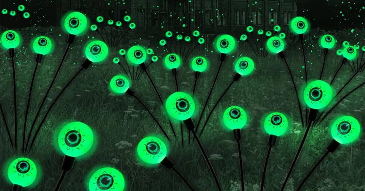 Spooky Swaying Eyeball Path Lights | The Green Head